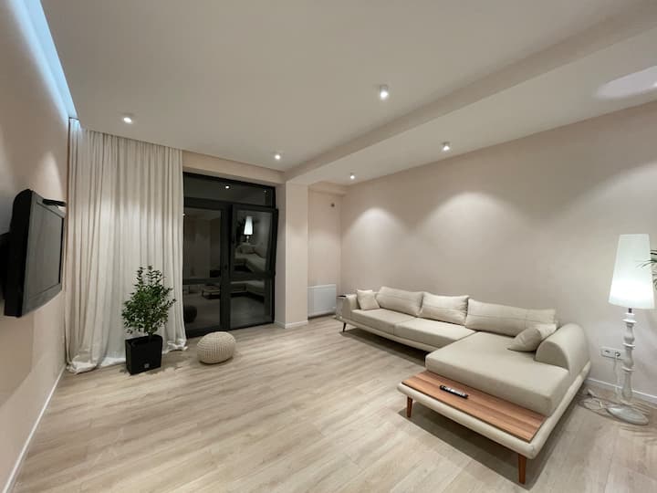 Lovely 1-bedroom Apartment Near Lisi Lake - Tbilisi
