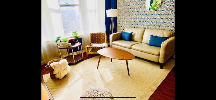 Monthly Affordable 2 Br Apt In Downtown - Memphis, TN