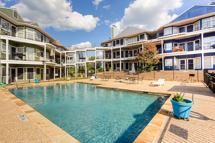 Sunny Lake Texoma Condo - Pottsboro, TX
