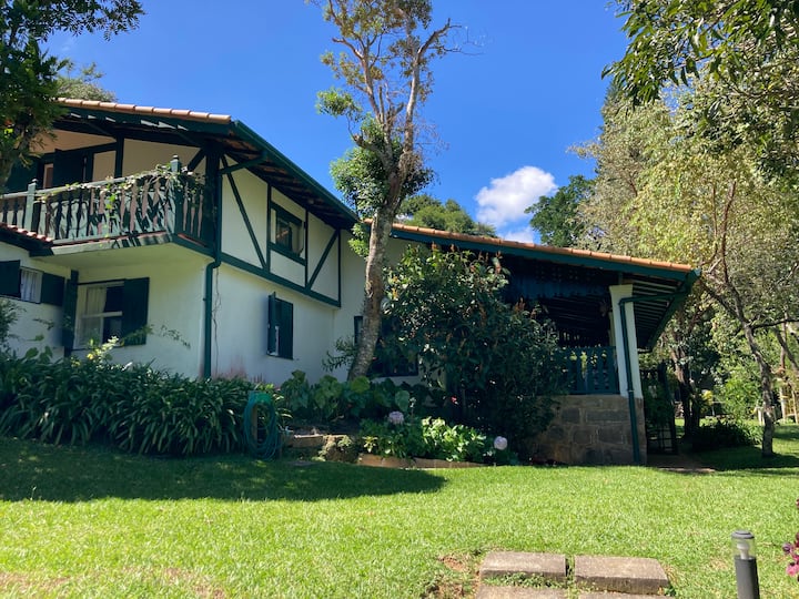 Charming Property In The Heart Of Araras. - Petrópolis