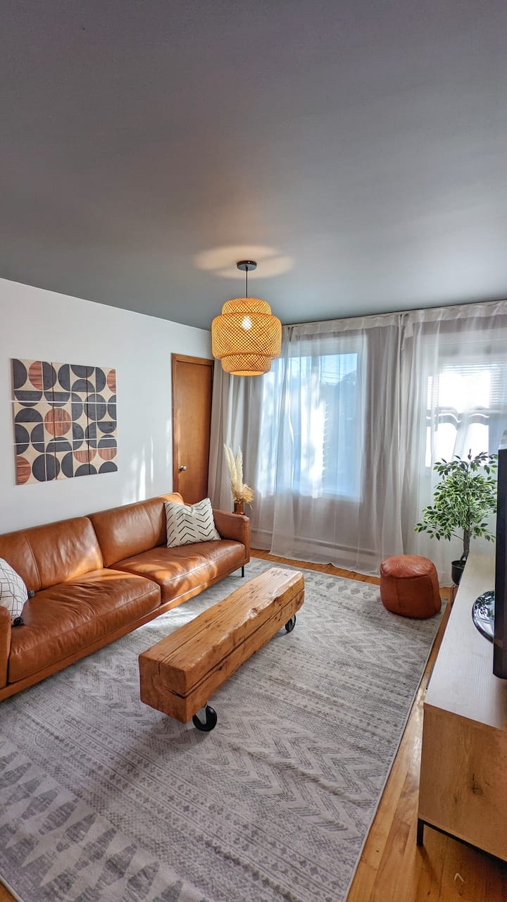 Comfy 2br + 1 Office Great For Relocation/business - Montréal