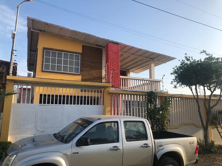 Casa Santa Maria En Arenales, Crucita - Crucita