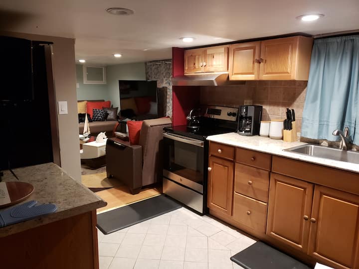 Adorable  2 Bedrooms  8 Min From Linden  Subway - Staten Island, NY
