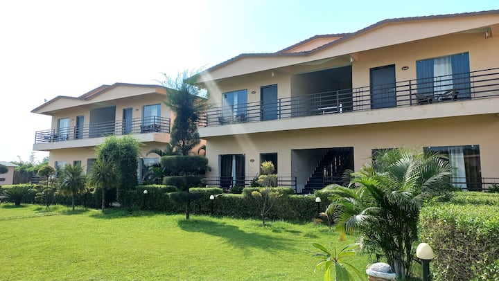 Luxurious Bed Rooms & Premium Cottages With Pool - Ramnagar