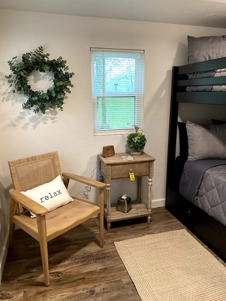Adorable Back Cottage! - Davis, OK
