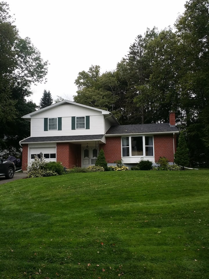 Modern 4-level Split In The Heart Of The City - Fredericton