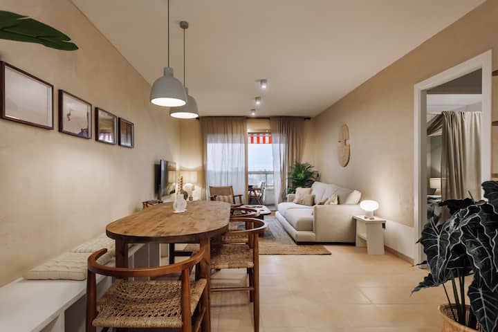 Impressive Beachfront Home! - Villanueva y Geltrú