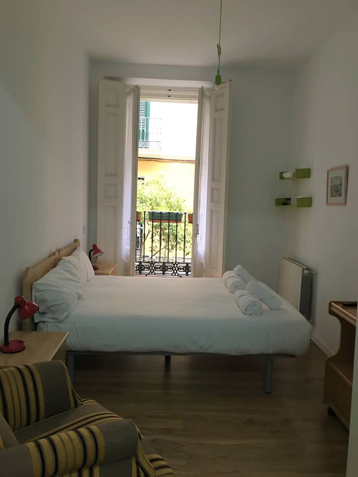 Room Ii In Malasaña - Madrid