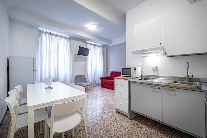 Yid Agnolo Three Bedroom Apartment In Florence - Florencia