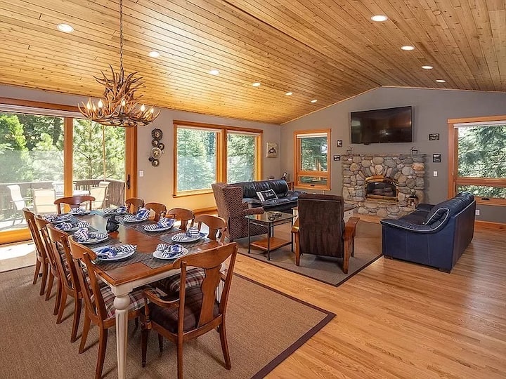 Gorgeous, Spacious And Cozy Cabin In Kings Beach - North Lake Tahoe, CA