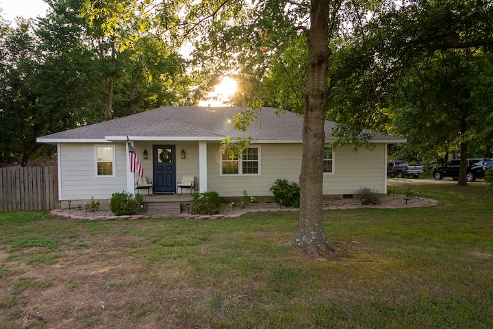 The Cottage In Savoy - Charming, Comfy, & Central. - Lake Wedington, Fayetteville