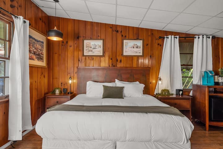 King Hotel Cabin 5 Minutes To Dt Hendo & Flat Rock - Hendersonville, NC