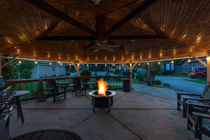 Queen Hotel Rm 5 Mins To Downtown Hendo/flat Rock - Hendersonville, NC