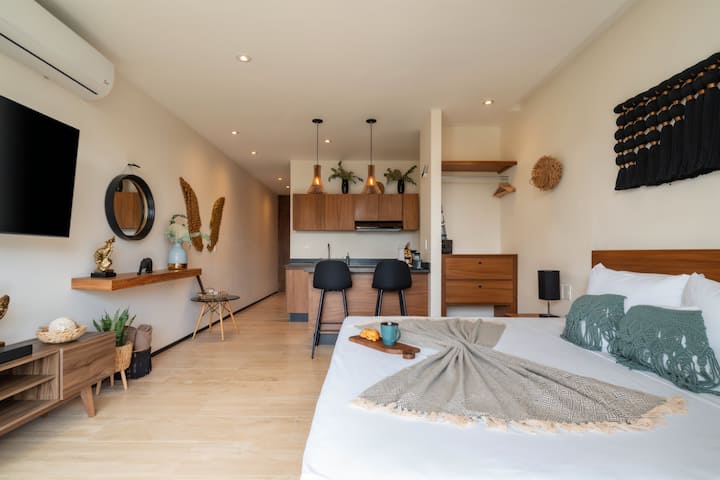 Tulum Hyde King Bed Suite Private Balcony Gym Pool - Tulum