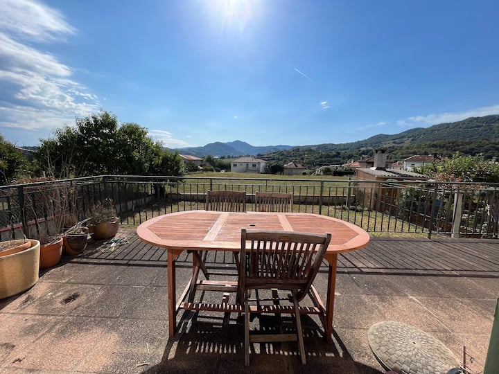 Maison Au Calme Avec Belle Vue, Terrasse Et Jardin - Saint-Girons