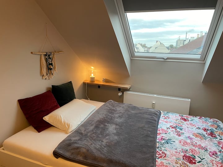 Kernsanierte Dg-wohnung Nahe Der Weser - Bremen