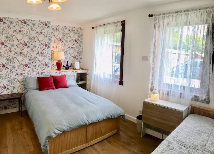 Skyeview-ensuite Family Room - Kyle of Lochalsh