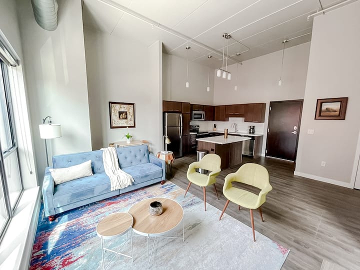 Sleepover | Breathtaking 1bd/1ba - Dtwn Des Moines - Des Moines