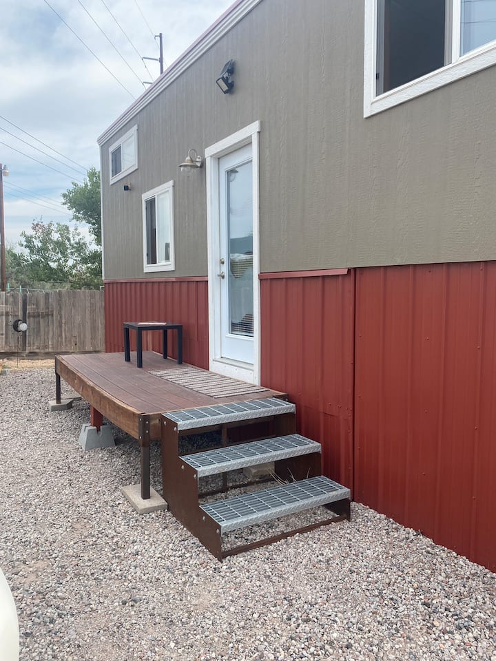 Reba RoadRunner Tiny Home Residence - Micromaisons à louer à Belen ...