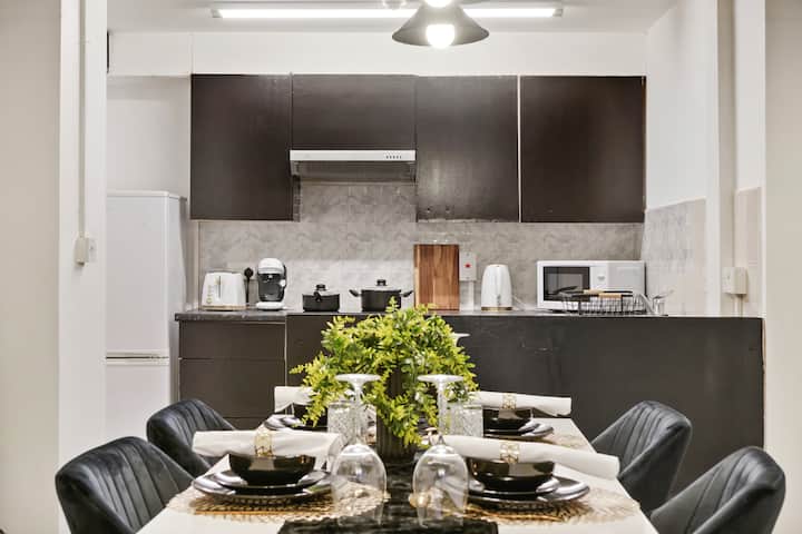 Luxury 1850sq Ft 2 Bed Apartment Near London! - Kent