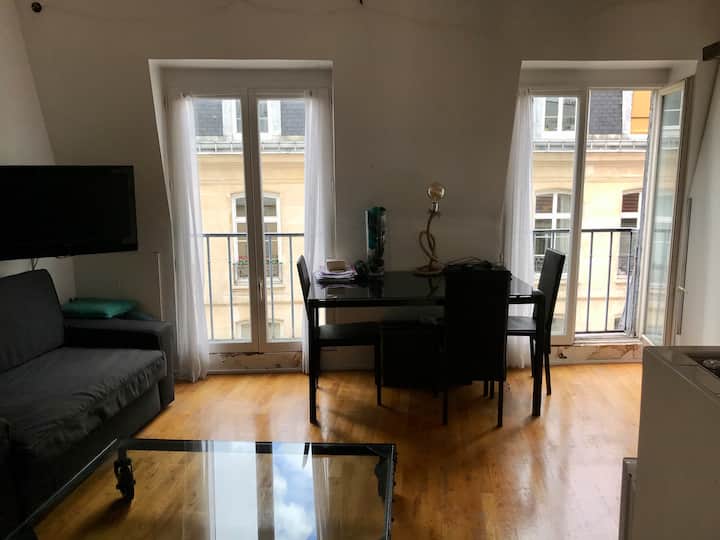 Bel Appartement Rue Montorgueil, Paris Centre - París