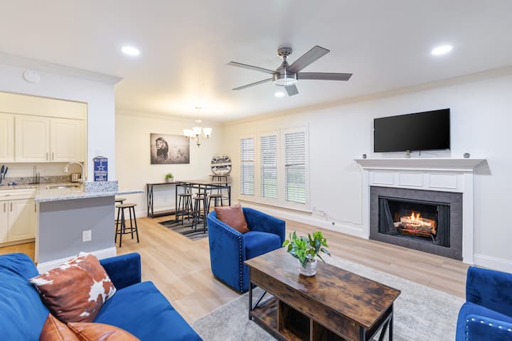 Corporate 1br Condo | Gated | 50% Off Monthly - ダラス