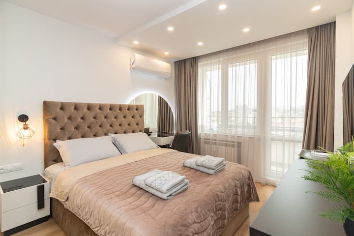 Gran Capital City View | Workspace & Free Parking - Sofia
