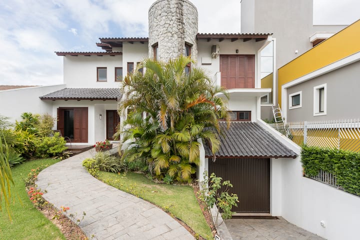 Praia E Montanha, Com Todo Conforto. - Imbituba