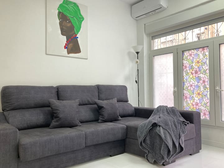 Cozy Studio In Usera - Pozuelo de Alarcón