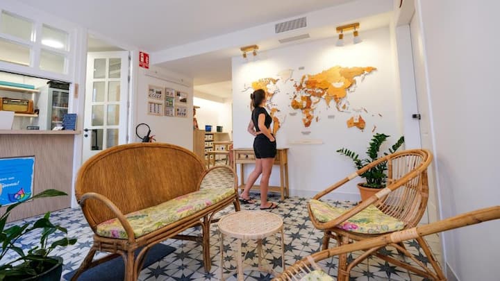 Veranera Hostel, Bed In 8-bed Mixed Dorm Ensuite - Estepona
