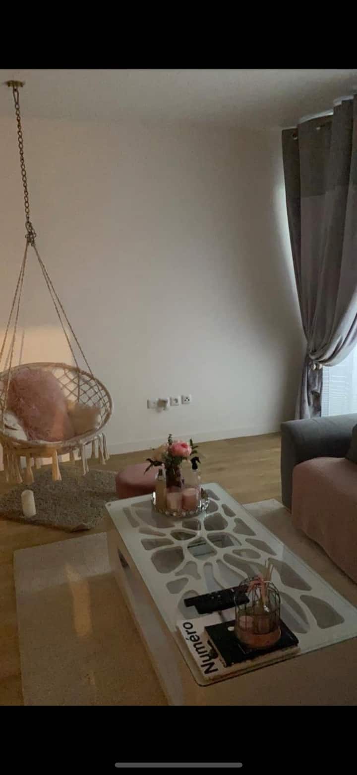 Cergy : Appartement Cosy En Résidence - Cergy