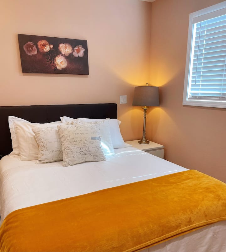 Comfortable Most Designed Studio With Full Kitchen - Foster City, CA