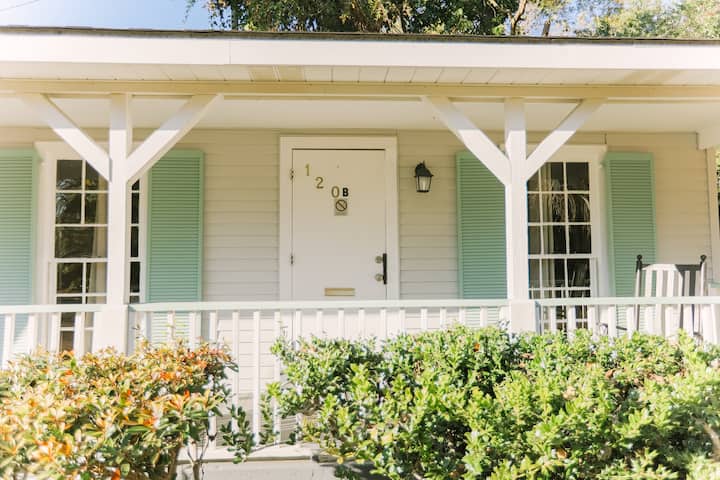 Quiet Downtown Bungalow | Walkable + Free Parking - Mobile, AL