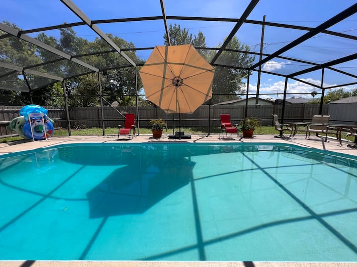 Private Pool, Game Room, Fire Pit, Coffee Bar - Deltona, FL