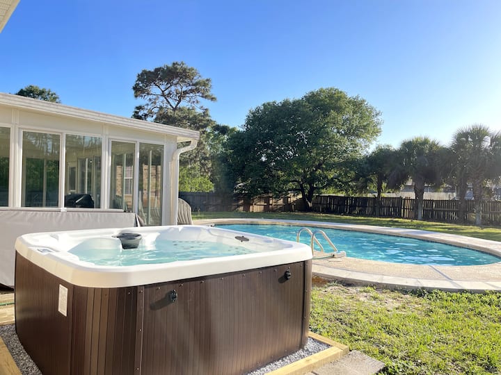 5br Navarre/pensacola Home With Pool And Hot Tub - Navarre Beach, FL