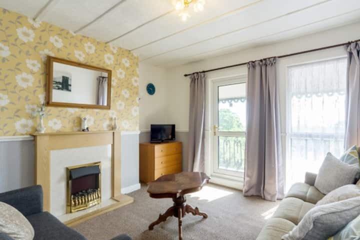 Stunning 2 Bedroom Flat With Balcony And Seaview - Skegness