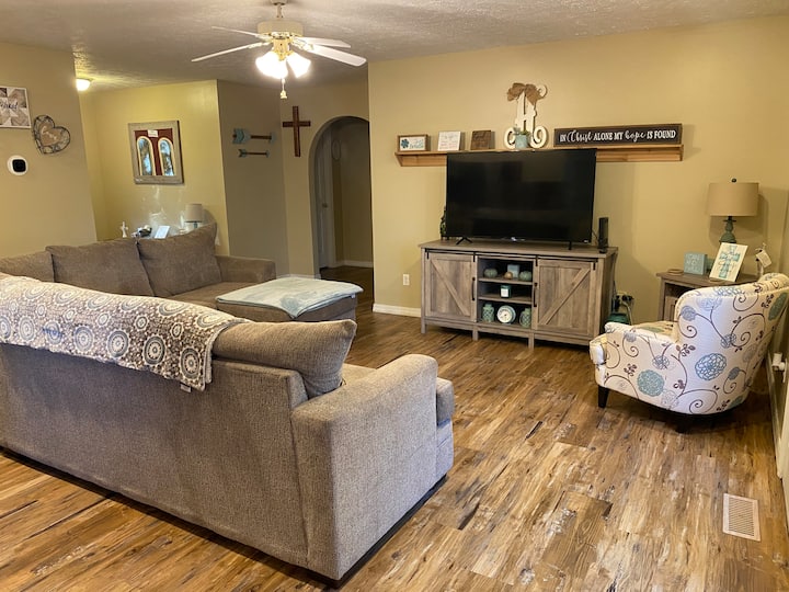 Large 4 Br Home Near Buffalo River & Scenic Hwy 7 - Jasper, AR