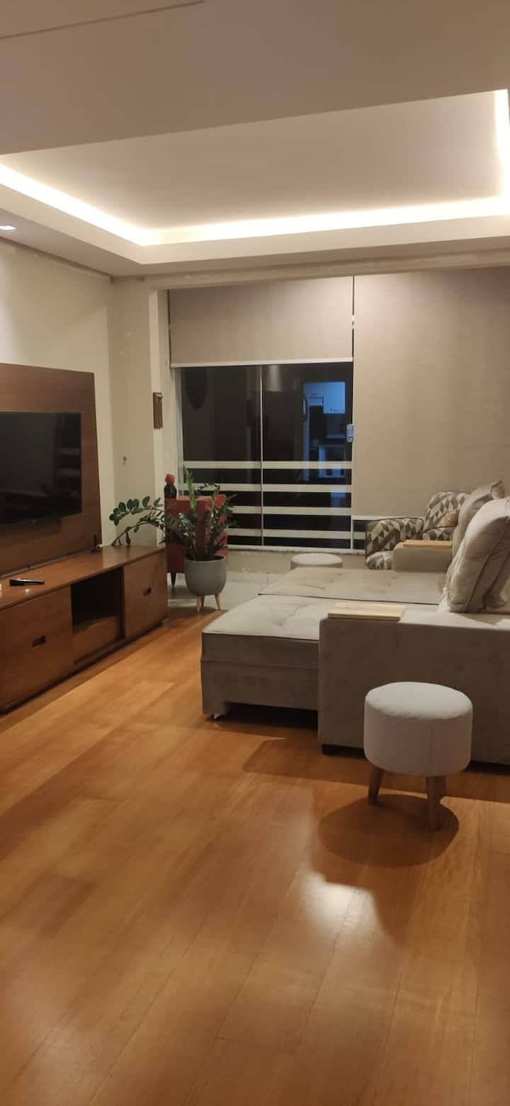 Apartamento Espaçoso, Próximo A Vila Germânica - Blumenau