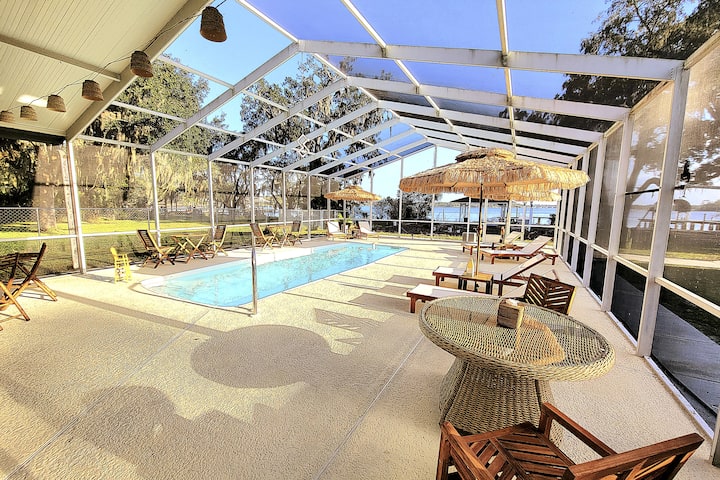 Luxurious 3 King Br Ocenfrnt Pool Home/jacuzi/75tv - Jacksonville, FL