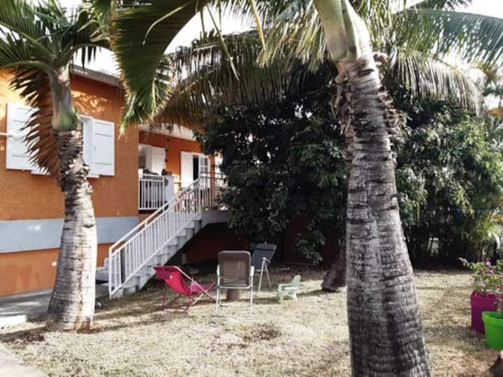 Maison Chaleureuse à Saint Pierre De La Réunion - Saint-Pierre