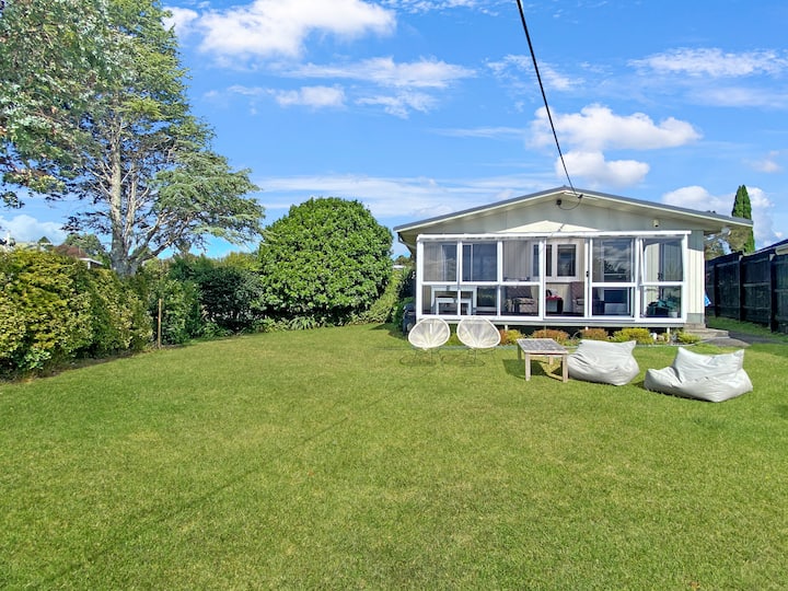 Hidden Gem With Water Views! - Riverhead