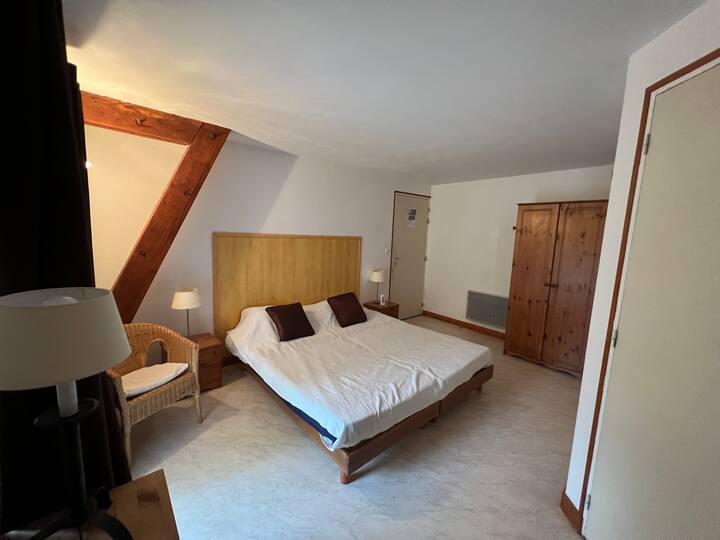 Les Communs /Chambre D’hôtes La Glycine - Bourbon-l'Archambault