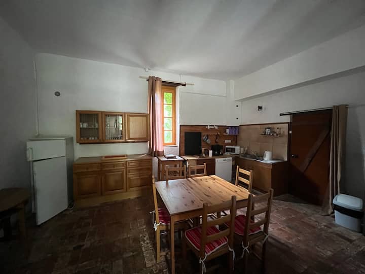 Les Communs /Chambre D’hôtes La Glycine - Bourbon-l'Archambault