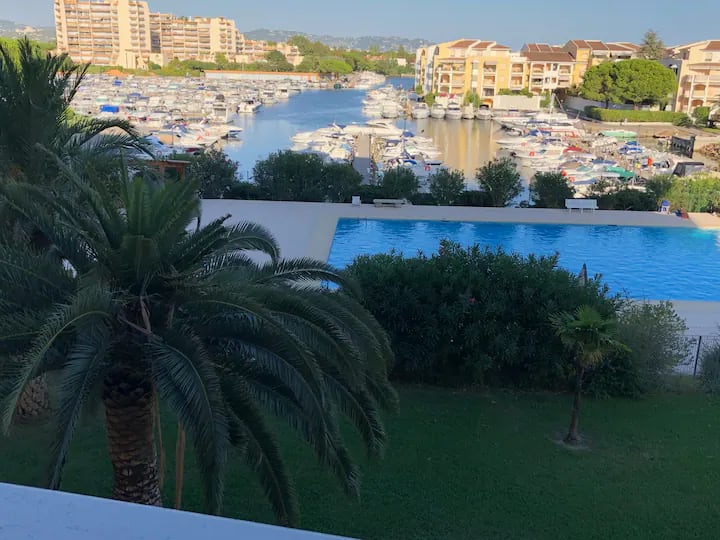 Superbe Appartement Sur Le Port, Avec Piscine - Mandelieu-la-Napoule