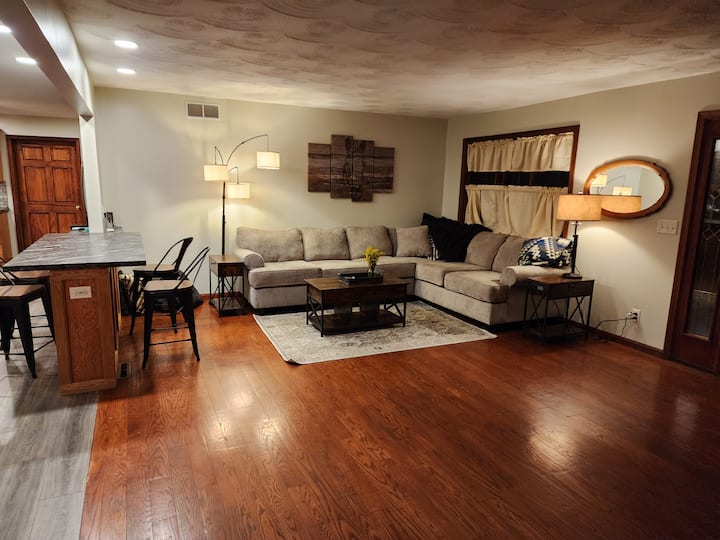 Peaceful 8 Bedroom 5 Bath W/patio Bar-grill - Pike State Forest, Latham