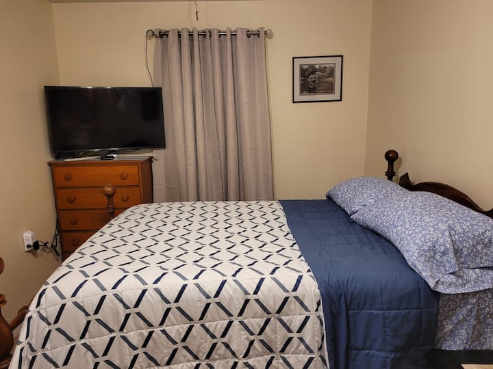 Neat 1-bedroom Tiny Home With Free Parking On Site - Knoxville, TN