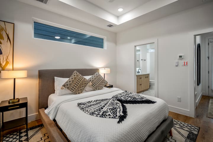 Nestled Nook Studio #3 @ East End Revitalized - Houston, TX