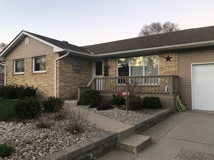 Newly Renovated Basement Apart. - Sarnia