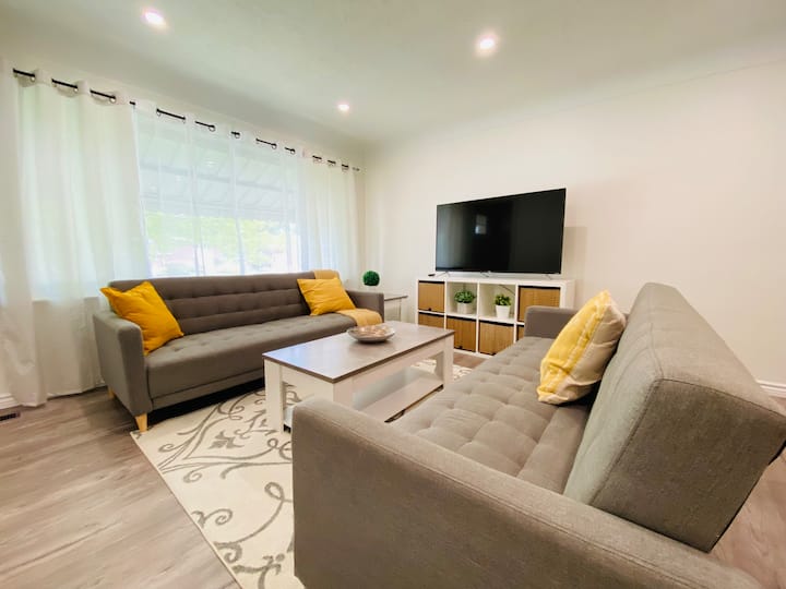 Home Sweet Home. 3br Bungalow On Mtn. - Hamilton, ON, Canada