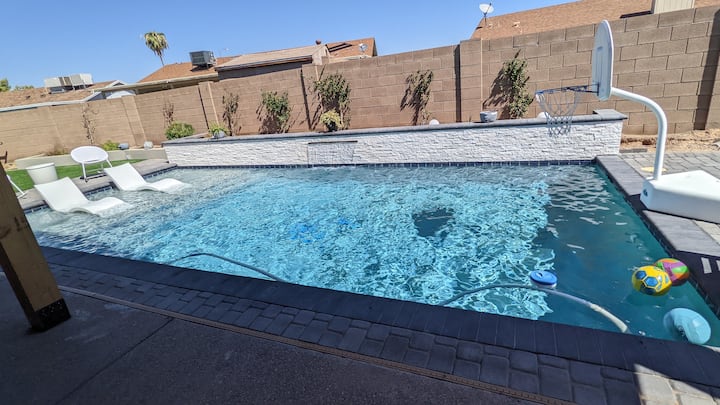 Luxury Rv With Relaxing Pool - Peoria, AZ